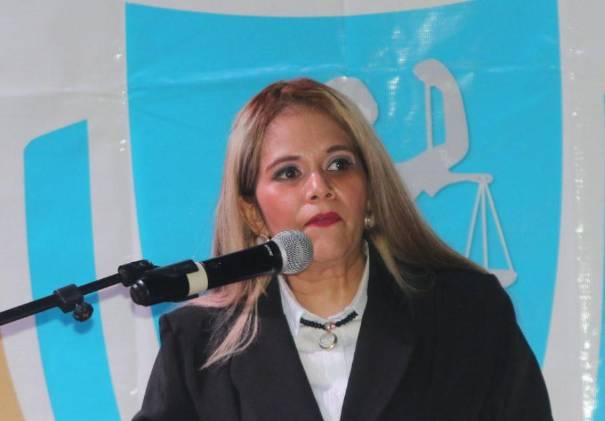 Jenny Almendárez, única mujer en nómina de 5 candidatos a fiscal general