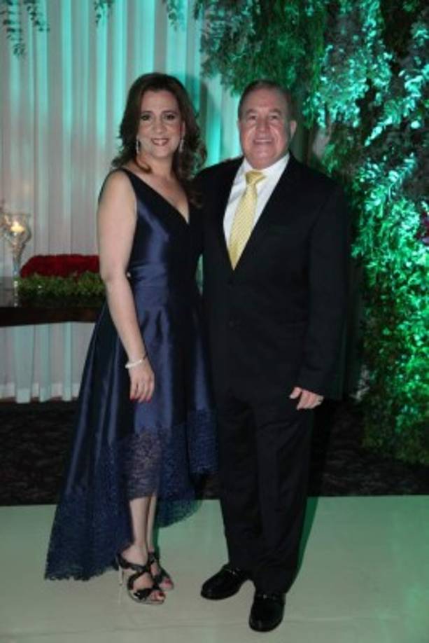 Compromiso de Jackie Ross Diek y José Andrés Zummar