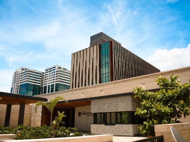 Embajada de EEUU en Honduras reabre sus servicios consulares