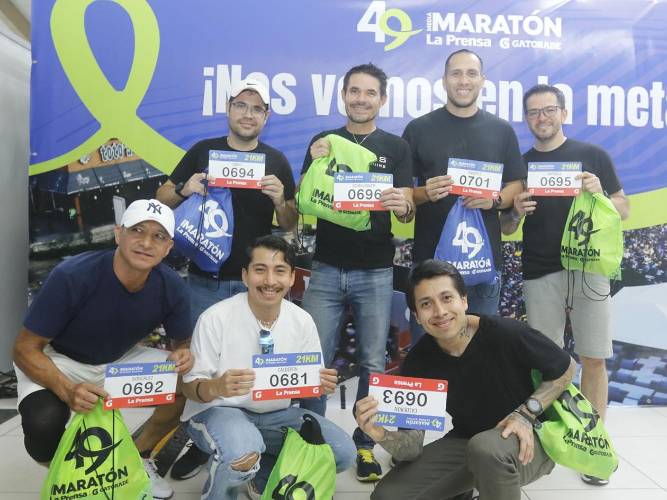 Arrancó la entrega de los kits deportivos para la Media Maratón La ...
