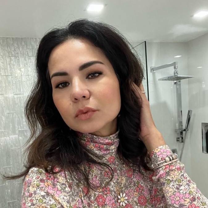 Así luce Dania Prince, hondureña que ganó Miss Earth en 2003