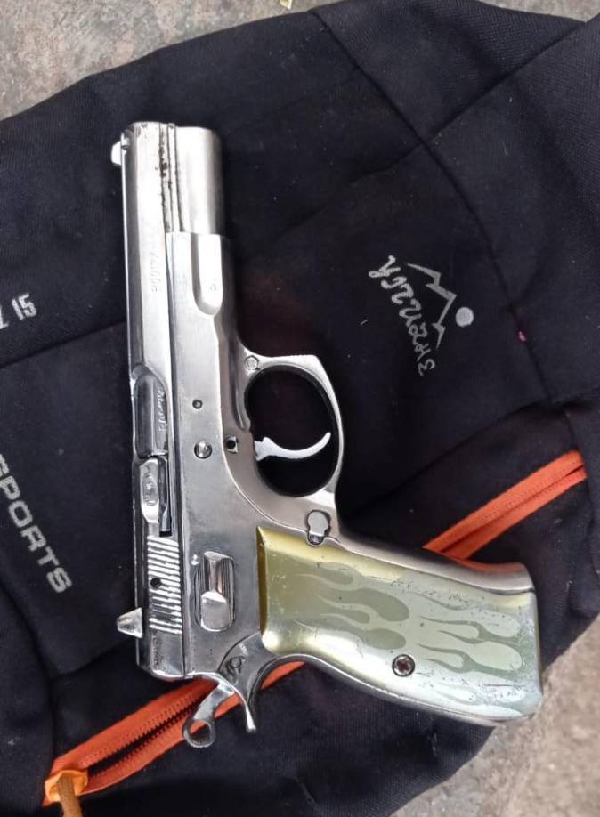 Incautan cocaína, armas y dinero en allanamientos en Copán