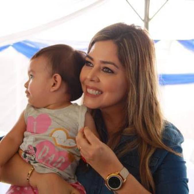 María Antonieta Mejía, la guapa diputada hondureña que cautiva en las sesiones del CN