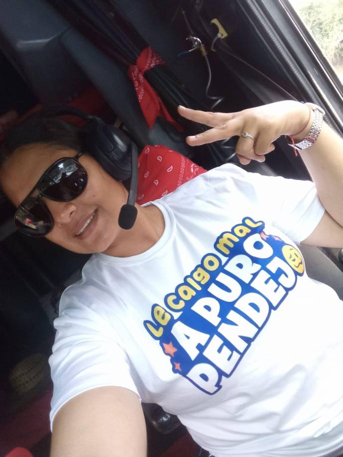 Eneyda, “la chica con gustos pesados” que conduce un tráiler en Honduras