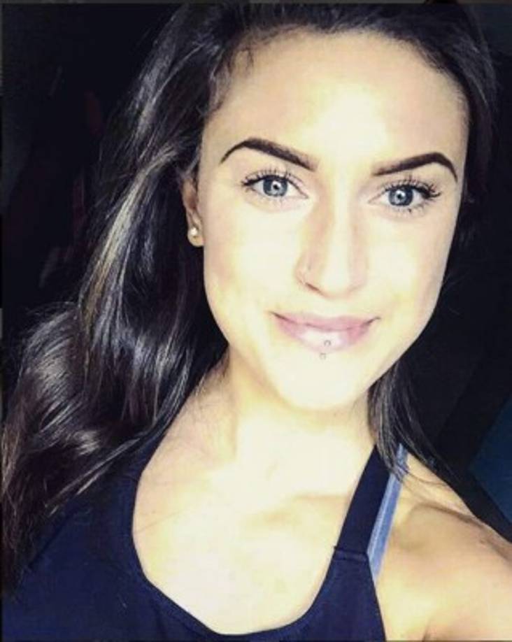 La anorexia casi la mata y ahora presume su voluptuosa figura