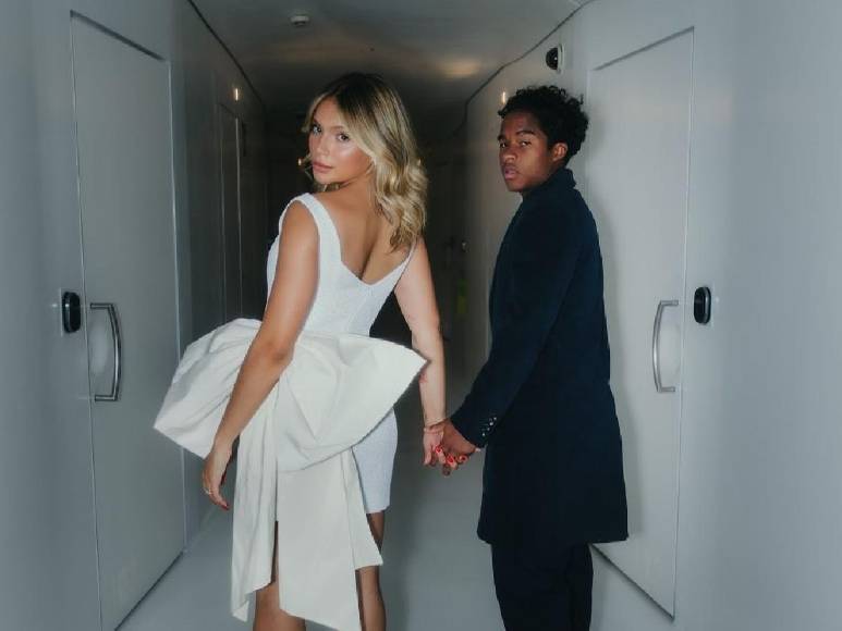 Endrick sorprende al casarse con 18 años; ¿quién es su bella esposa?