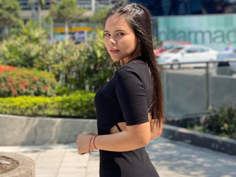 ¿Amantes? Chica se pronuncia tras ser mostrada por error por periodista