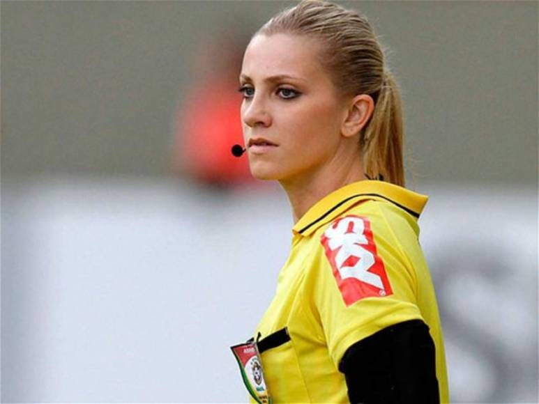 Fernanda Colombo, la árbitro más sexy del mundo que es sensación en Brasil