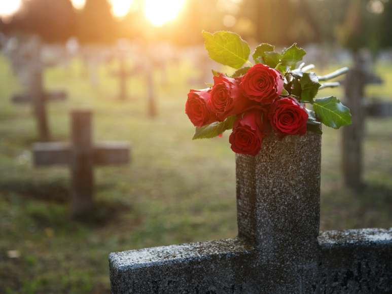 Conozca los requisitos para una constancia de sepultura