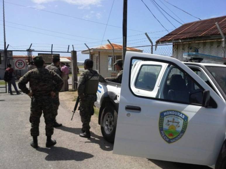 Fotos: Chepe Handal es enviado a juzgados de Roatán, Honduras