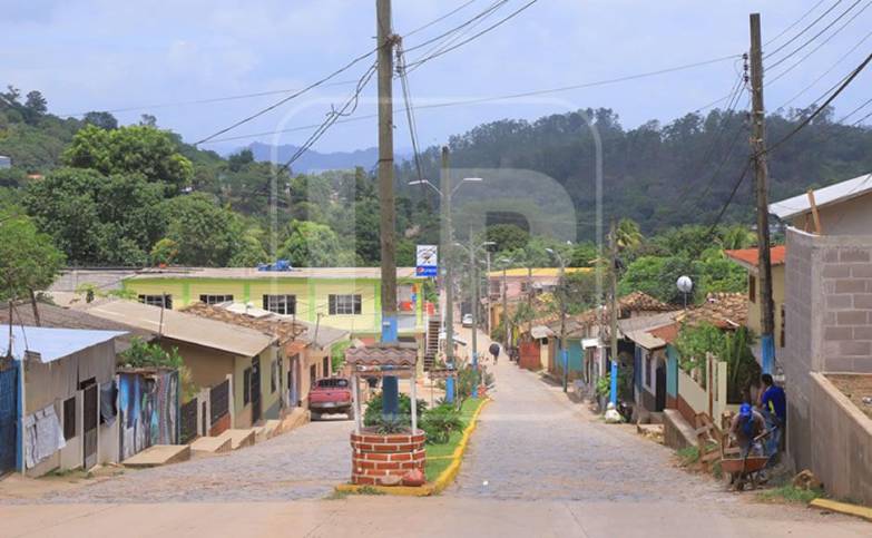 Artistas de todo el mundo plasman su arte en muros de la Arada, Santa ...