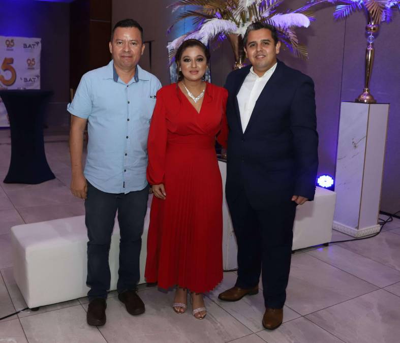 Festejo por el 95 aniversario de la Tabacalera Hondureña S. A.