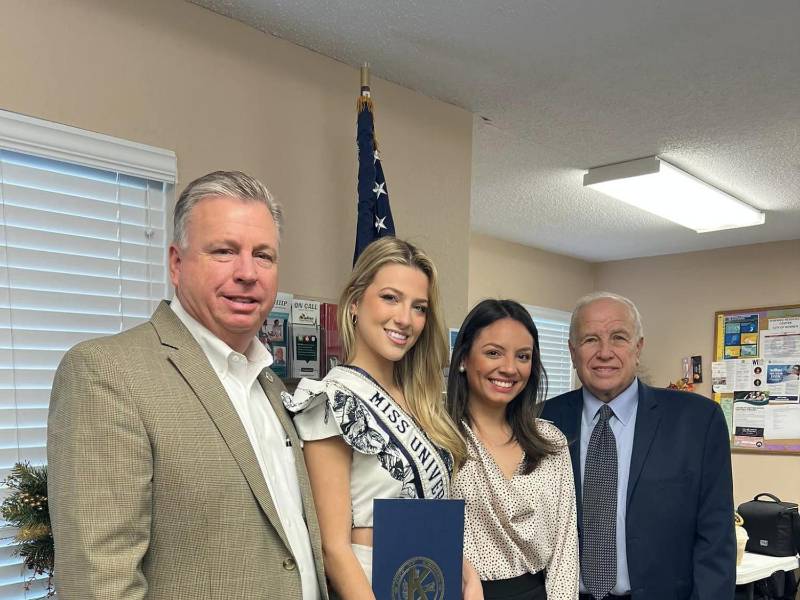 Miss Honduras 2022 es condecorada en Estados Unidos
