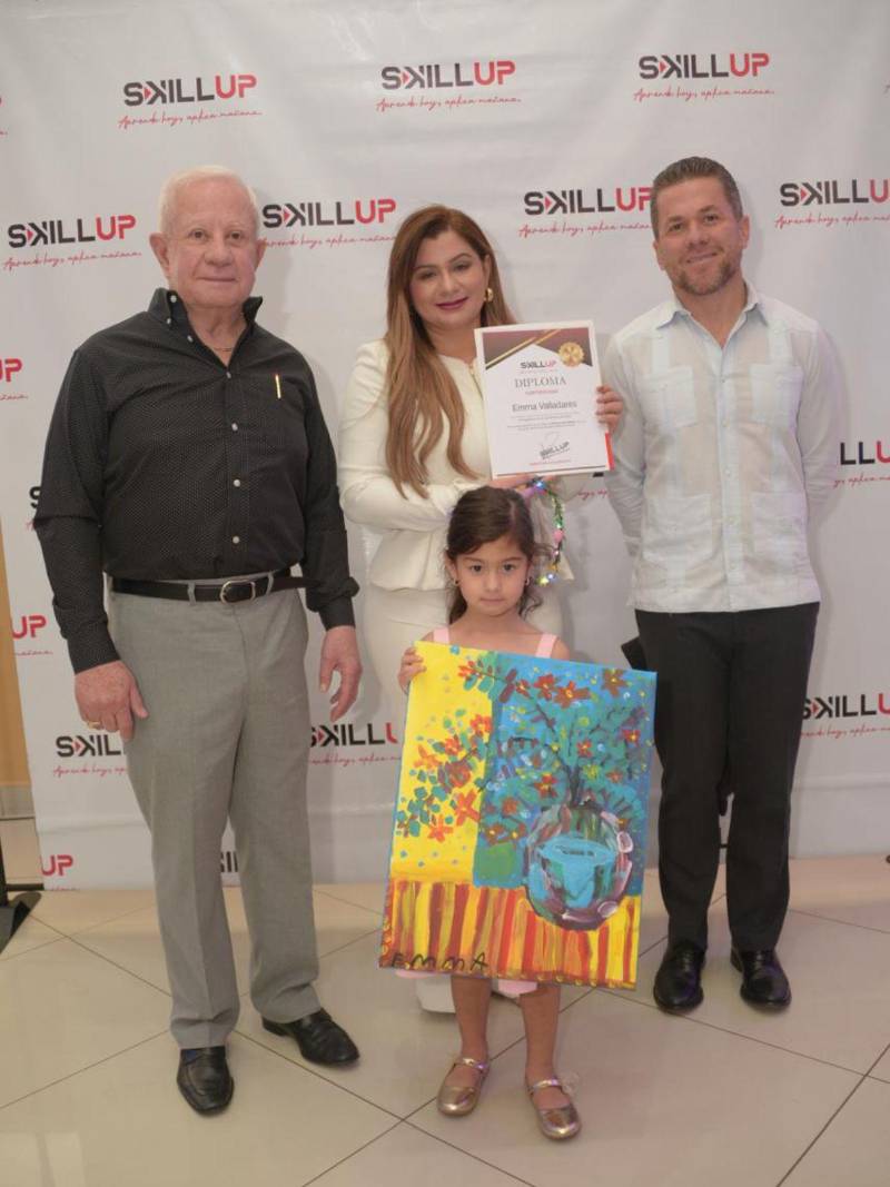 Academia Skill Up realiza exhibición de arte infantil en UTH
