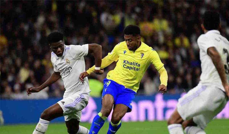 Oficial: Choco Lozano deja al Cádiz y tiene nuevo club en España