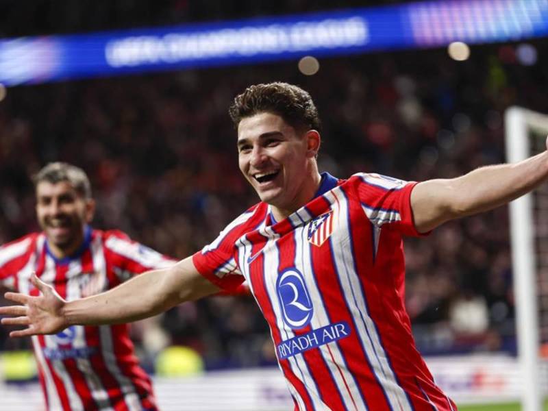 Julián Álvarez le da triunfo in extremis al Atlético ante Leverkusen