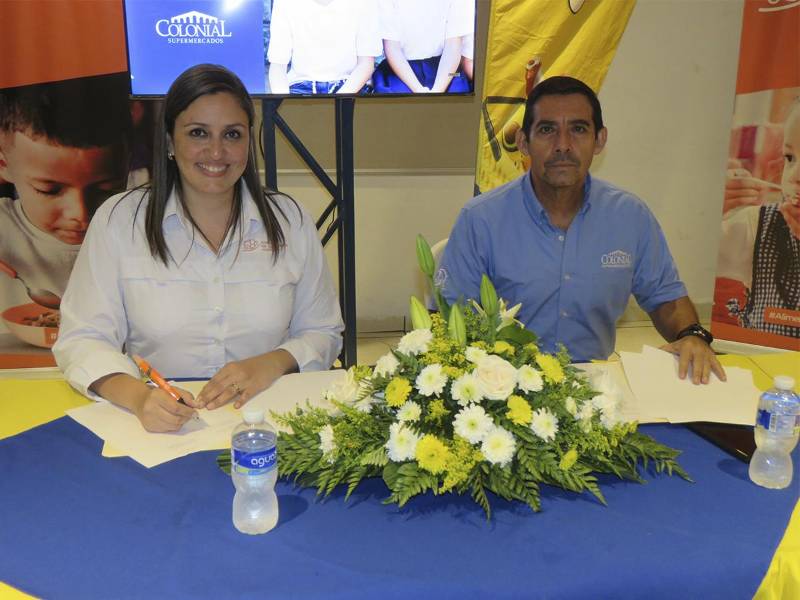 Supermercados Colonial firma convenio con Banco de Alimentos de Honduras