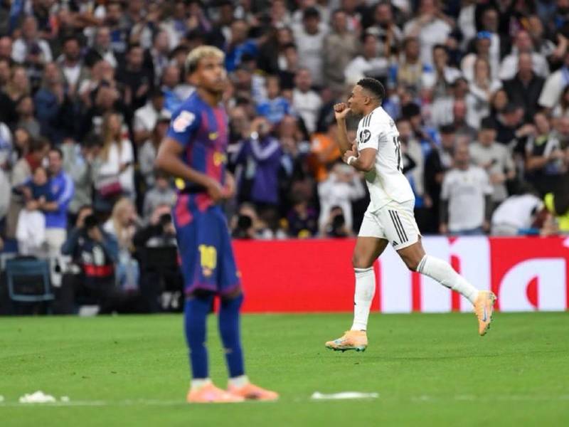 Real Madrid anula al Barcelona en Clásico caliente y domina la Liga Española: ¡Mbappé calló a ...