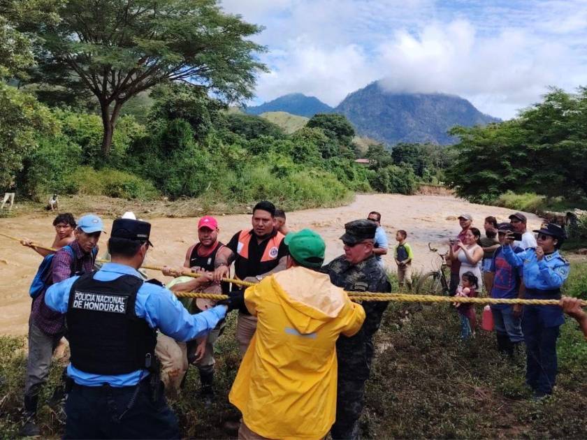 Lluvias en Honduras dejan 14 muertos y miles de afectados