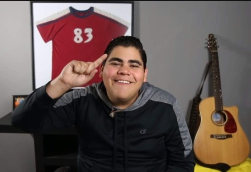 Así luce el niño de ‘La caída de Edgar’, tras 13 años de su video viral