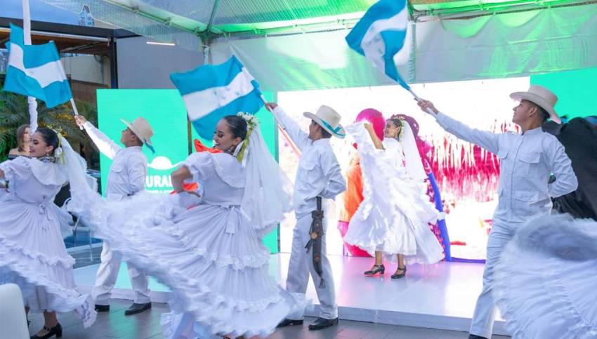 Banrural lanza campaña que promueve la identidad nacional