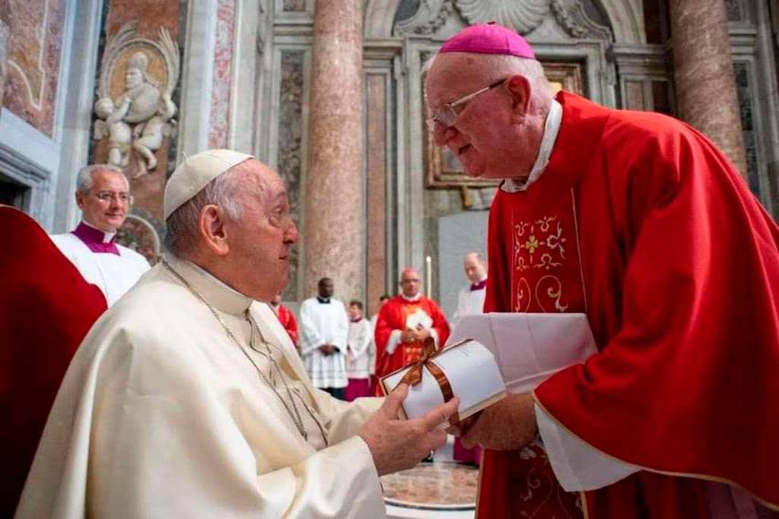 Arzobispo Miguel Lenihan cumple 43 años de vida sacerdotal