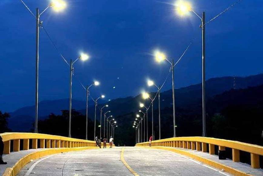 Imágenes: Xiomara Castro inaugura puente sobre el río San Esteban en ...