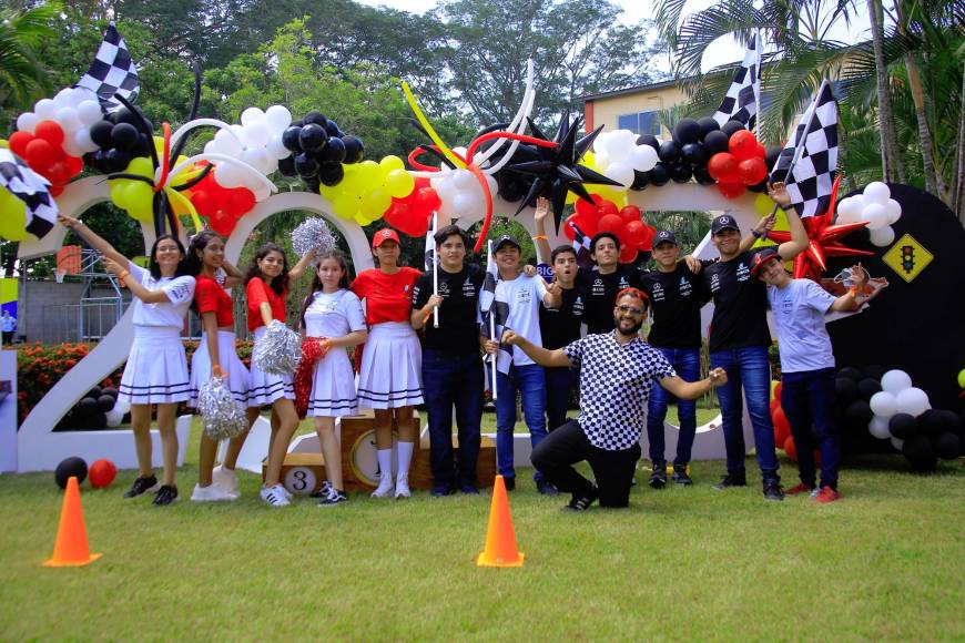 “Senior entrance 2023”de Big Step - Diario La Prensa