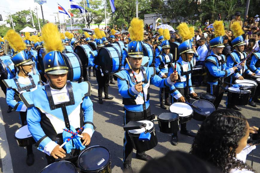 ¡Furor en San Pedro Sula! Así fue el show de la banda del JTR en San ...