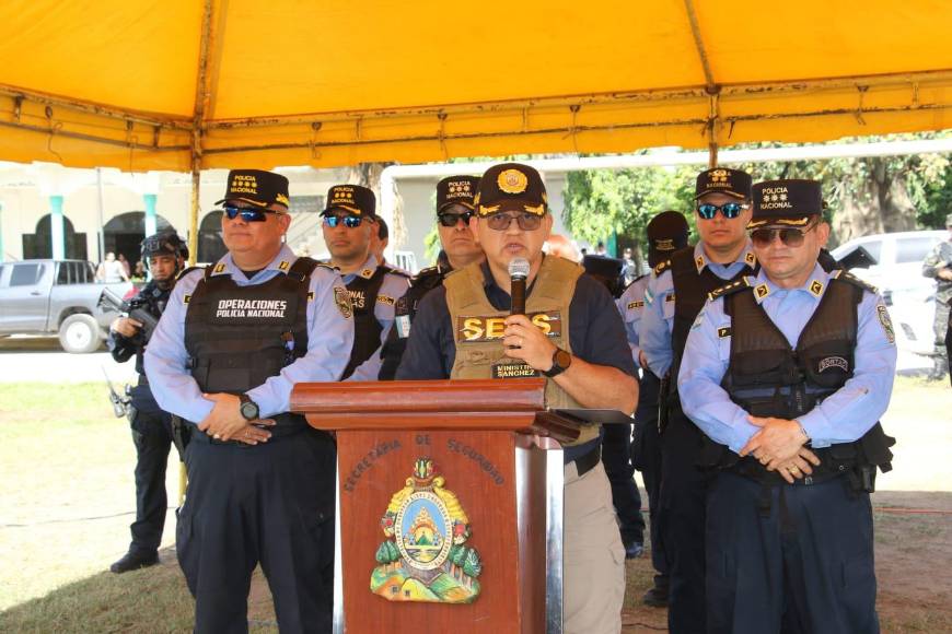 Ministro de Seguridad lanza operación candado en Colón