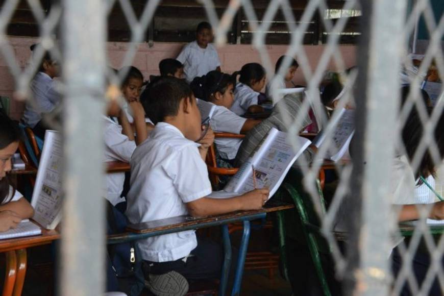 Escolares sufren por guerra de pandillas en Honduras
