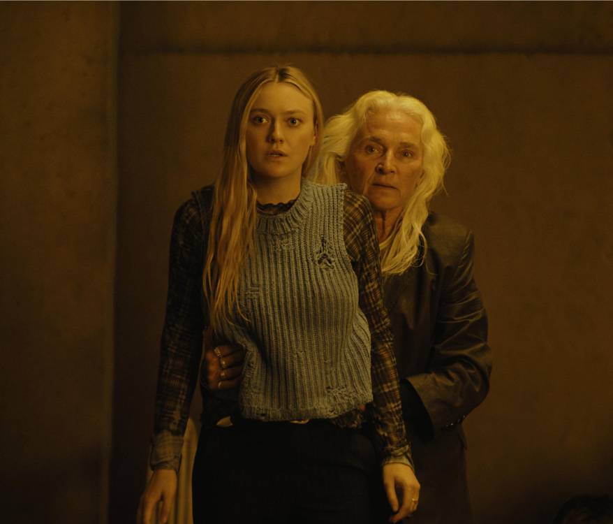 “Observados”, la nueva película de terror protagonizada por Dakota Fanning