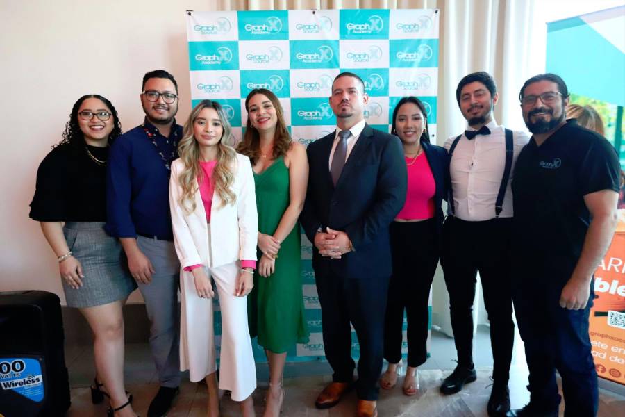 Graphx Academy celebra graduación