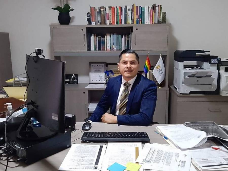 Jesús Baena, el primer “magistrade” no binario de México