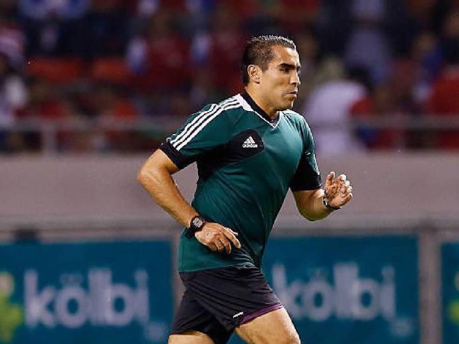Exárbitro Marco Antonio Rodríguez fue detenido por grave delito