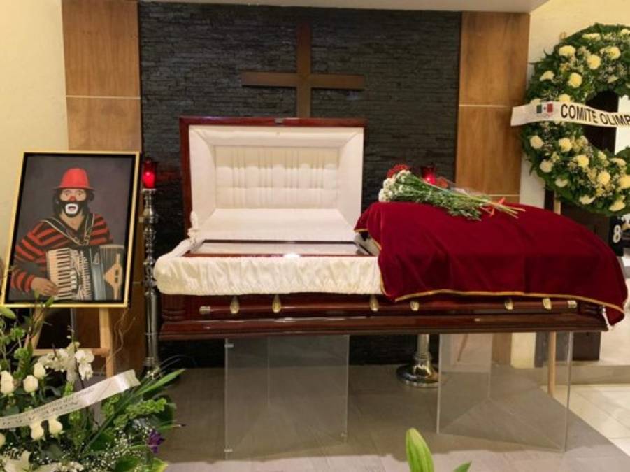 Despiden al 'Payasito de la Tele': Así fue el funeral de 'Cepillín'