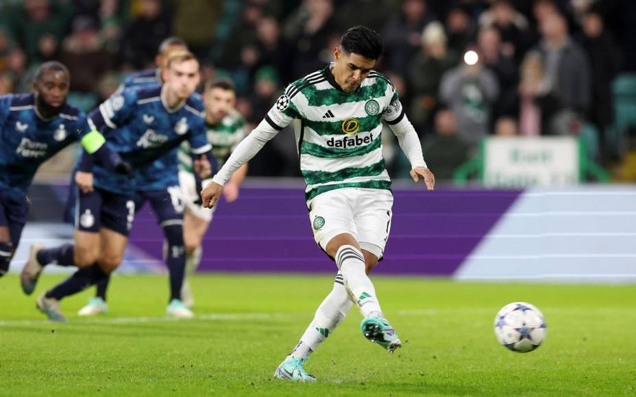 La noche de Luis Palma en Champions: gol, euforia, codazo y leyenda lo vio