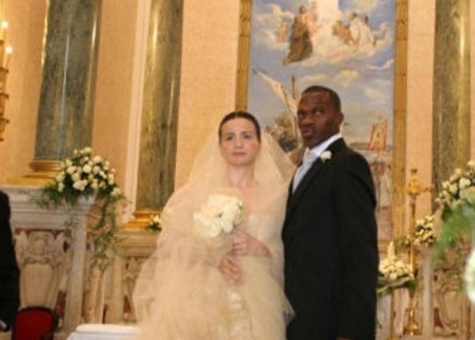 ¿Leyenda urbana? La historia de amor de David Suazo y su esposa italiana