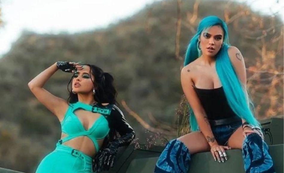 Karol G sube la temperatura con ajustado traje de baño: “Las curvas siempre de moda”