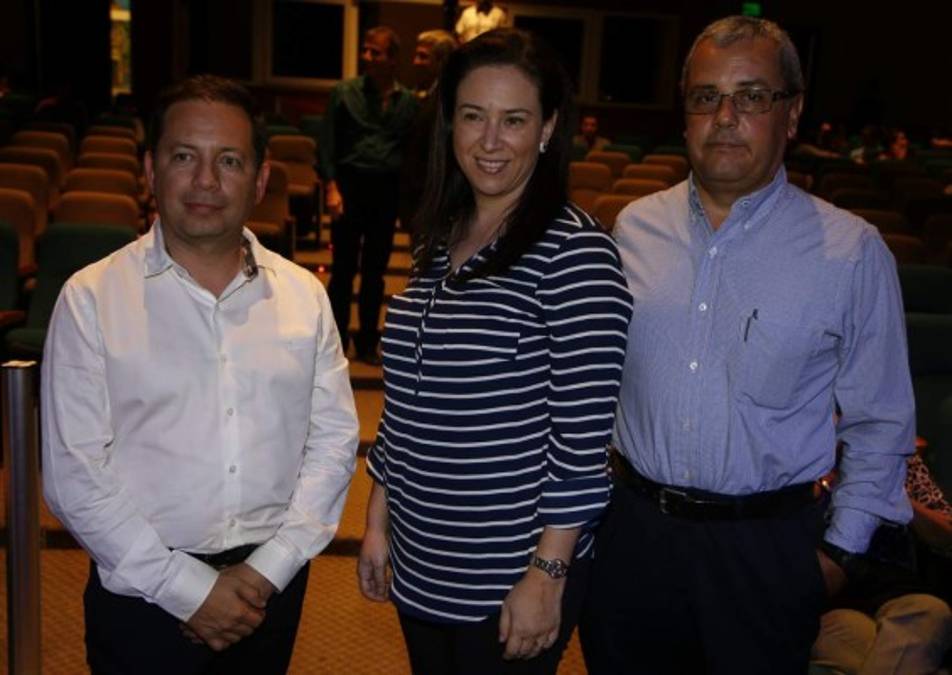 Solemne ceremonia por José Eduardo Gauggel