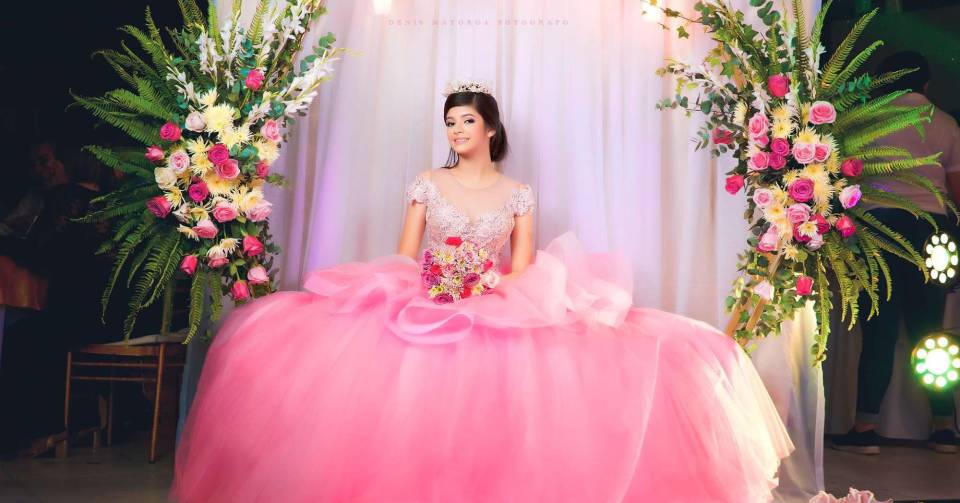 Festejan los 15 años de Allison Gutiérrez - Diario La Prensa