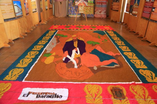 Las alfombras, tradición de medio siglo en Semana Santa - Diario La Prensa