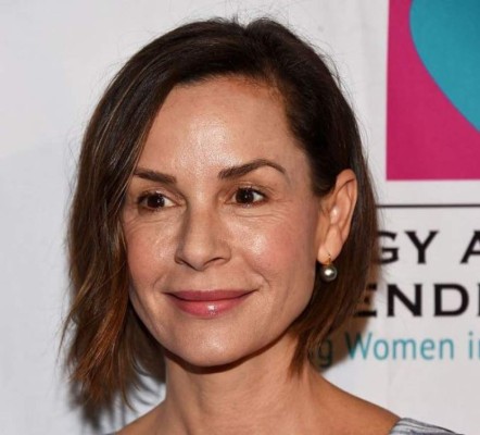 Mira cómo luce hoy la maestra de 'Matilda'